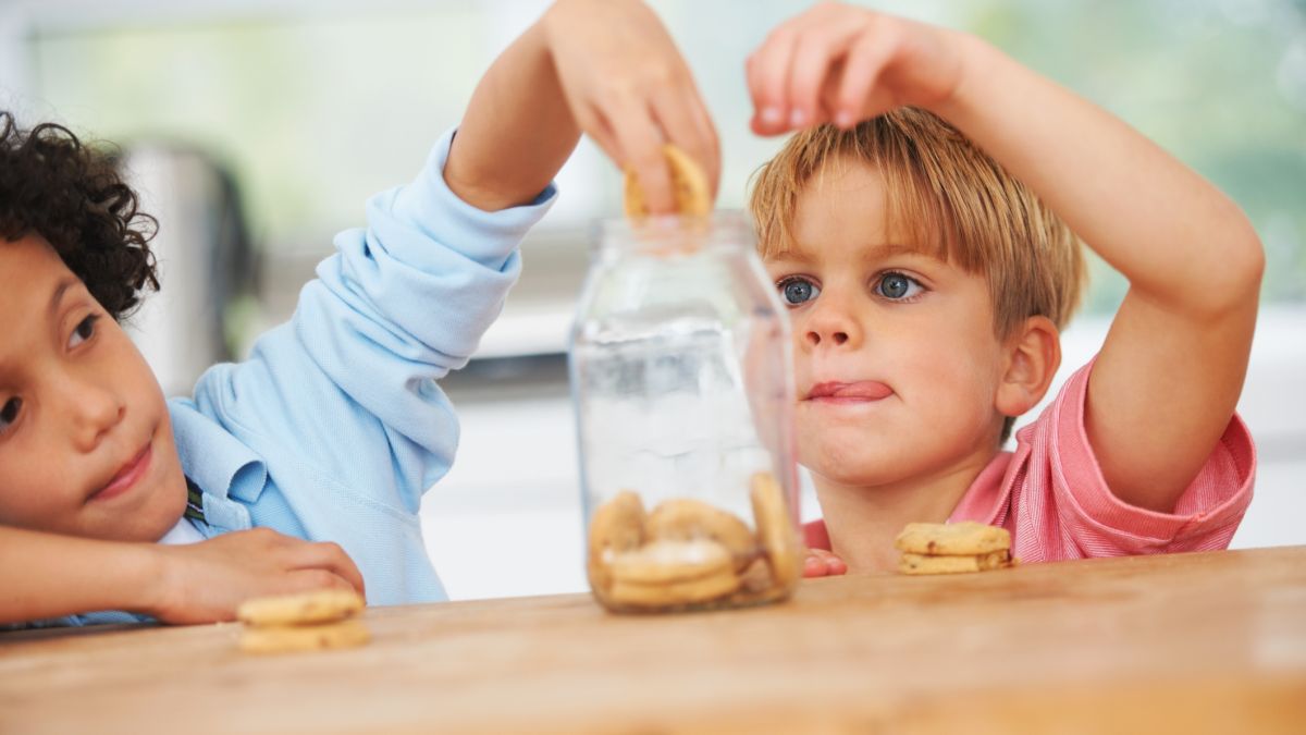 Warning: Hackers could take over your email account by stealing cookies ...