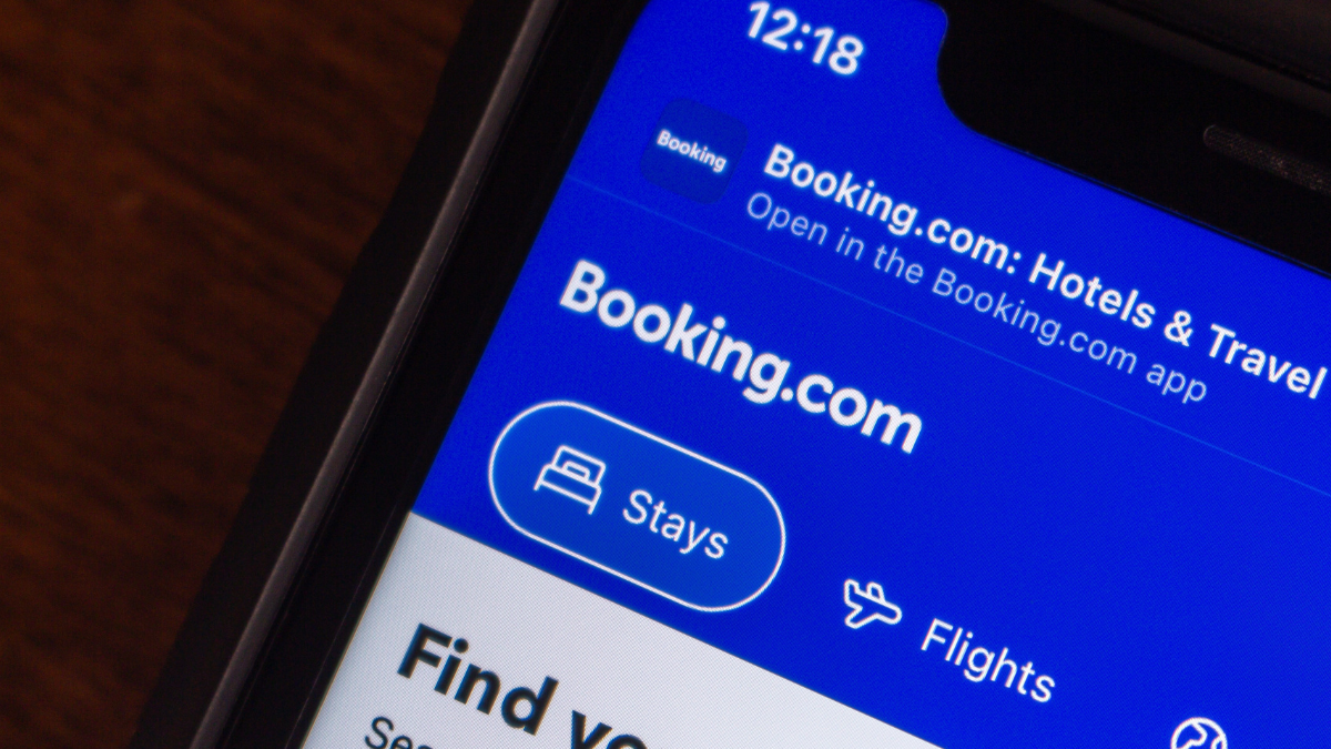 Victims risk AsyncRAT infection after being redirected to fake Booking ...