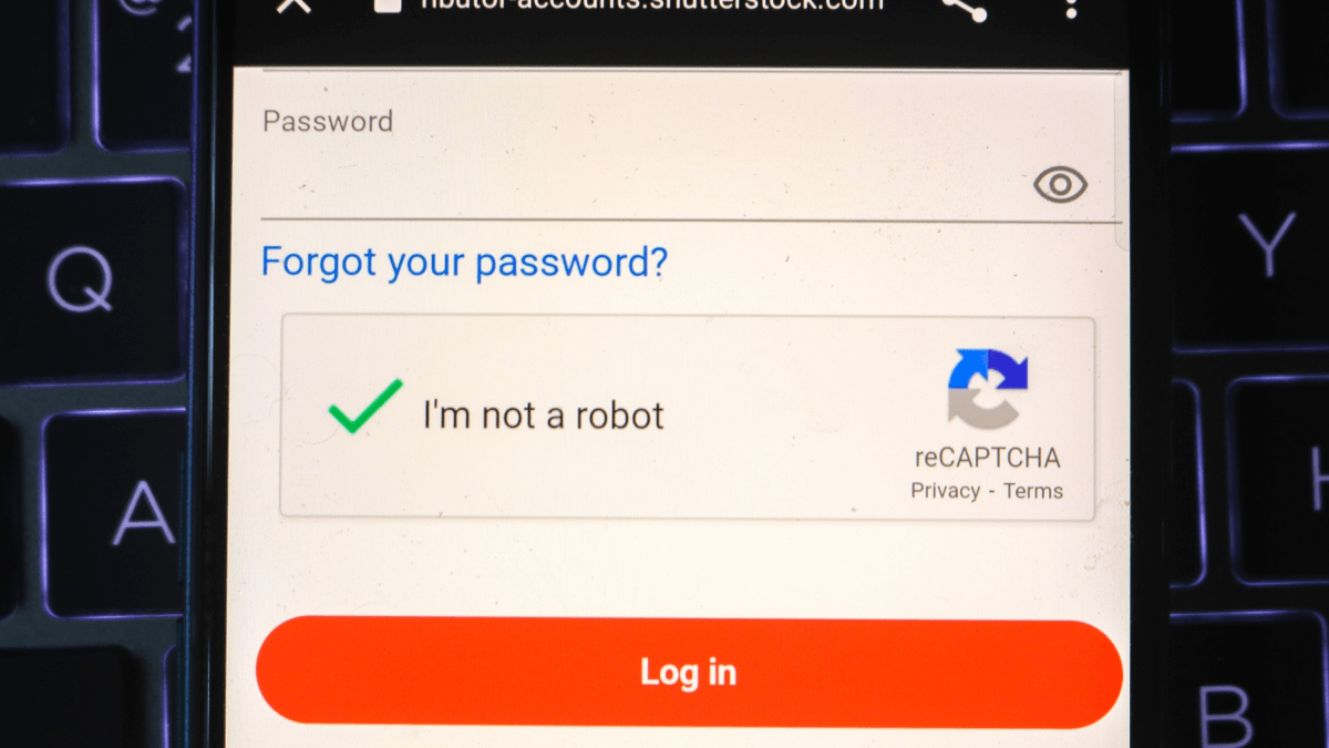 ChatGPT solves CAPTCHAs if you tell it they're fake | Malwarebytes